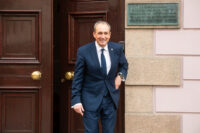 Contact – lyndonfarnham.je Chief Minister